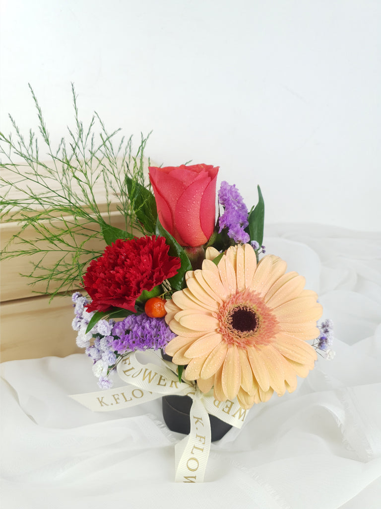 Mini Daily Bloom Box | K. FLOWER Singapore Florist